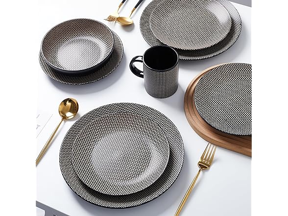 Stone Lain Daisy 32-Pc Dinnerware Set