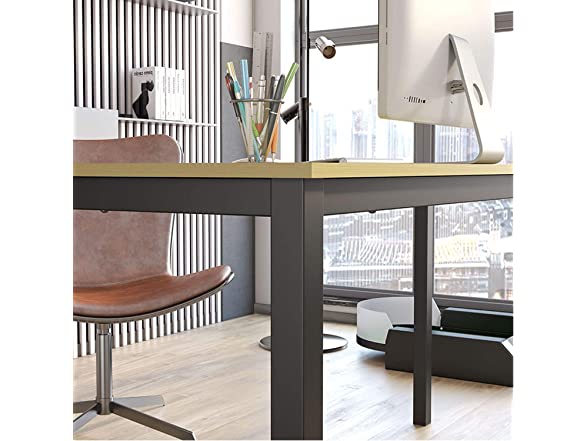 Simple Design Sturdy Computer Desk