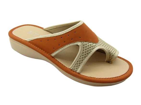 NY VIP Comfort Sandal